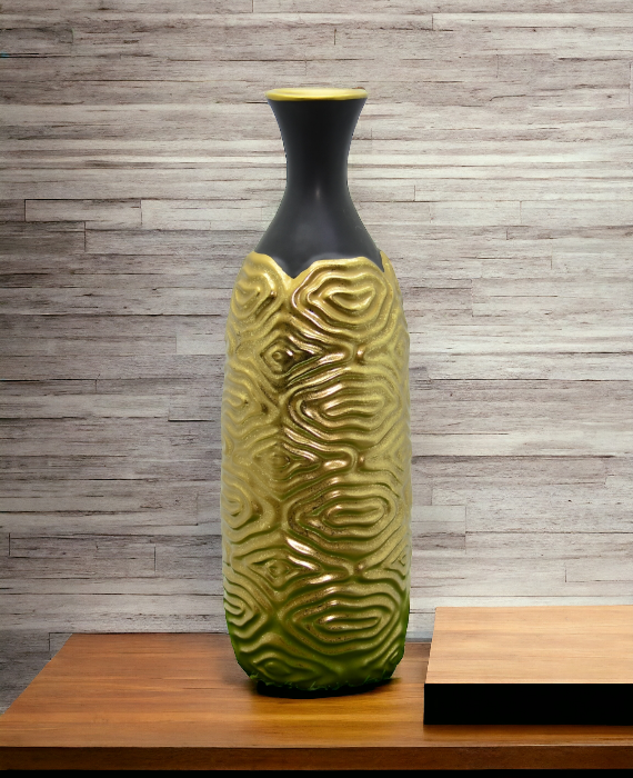 Exquisite Golden Long Vase – MANI'S