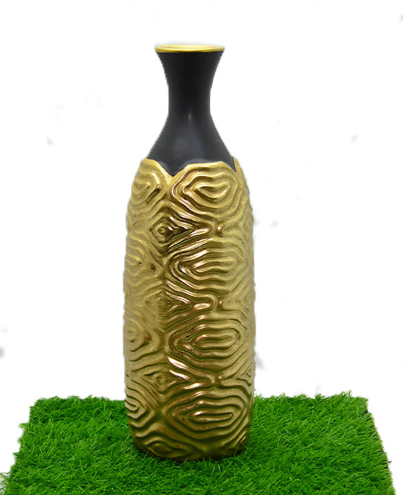 Exquisite Golden Long Vase – MANI'S